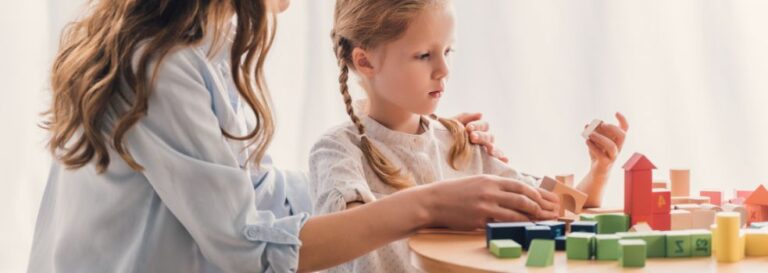 TEACCH-Ansatz einfach erklärt: TEACCH-Methode bei Autismus